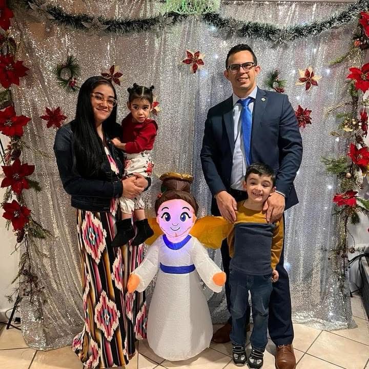 Somos – Pastor Derek Rivera